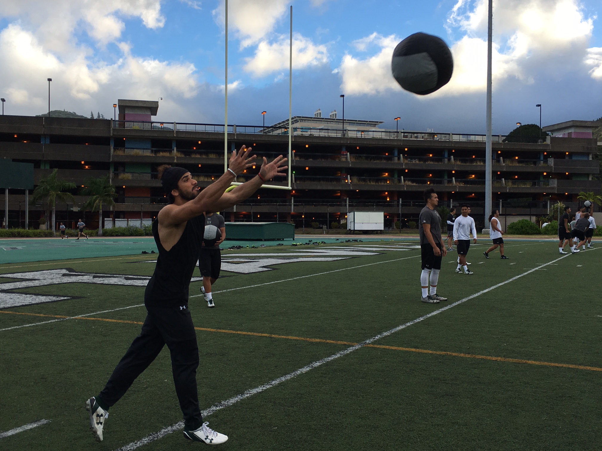 Ulu-Perry rejoins Warriors – Hawaii Warrior World